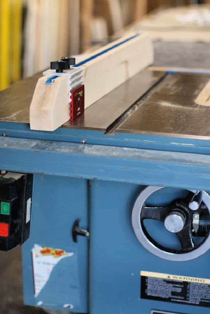 20 Free DIY Table Saw Fence Plans You Can Make - Suite 101