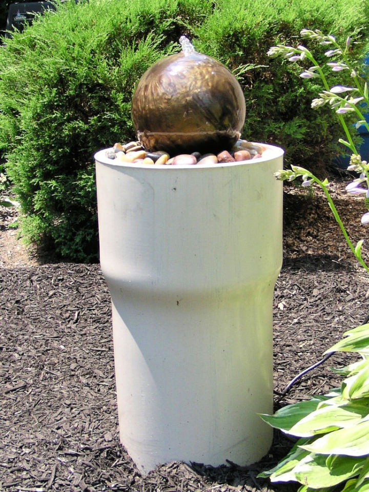 25 DIY Water Fountain Ideas to Beautify Your Garden
