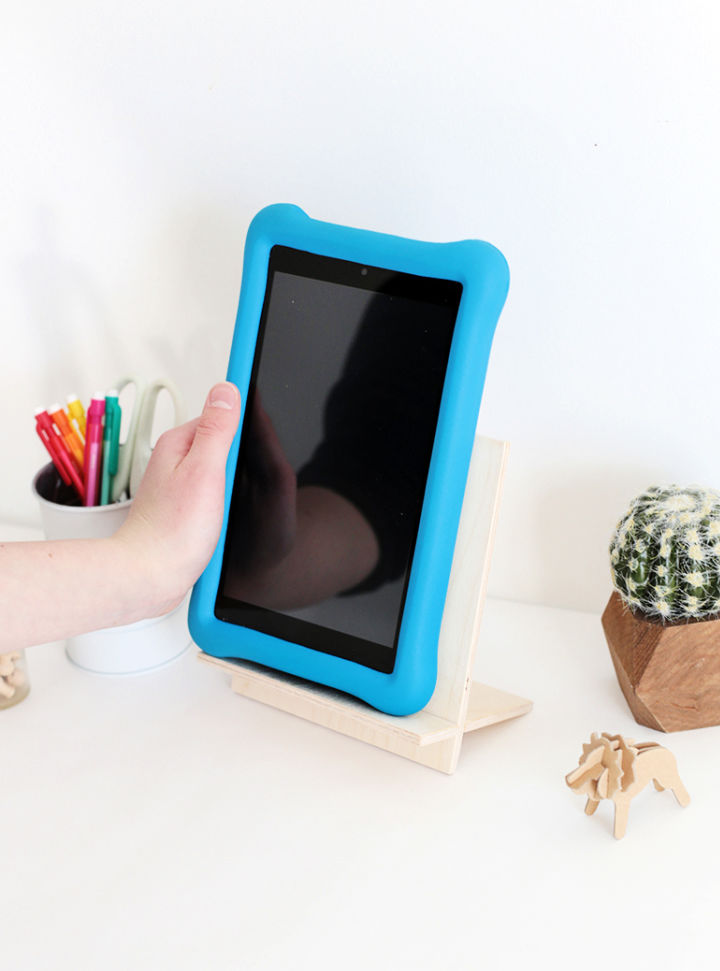 15 DIY Tablet Stand and iPad Stand Ideas - Suite 101