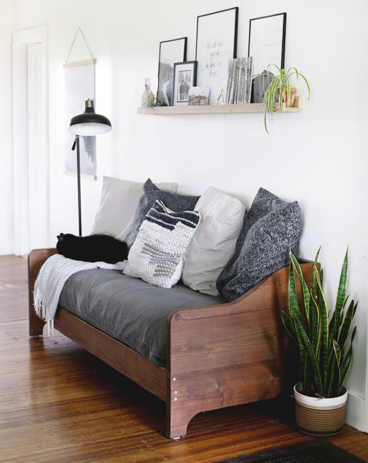 25 Free DIY Couch Plans and Sofa Ideas - Suite 101