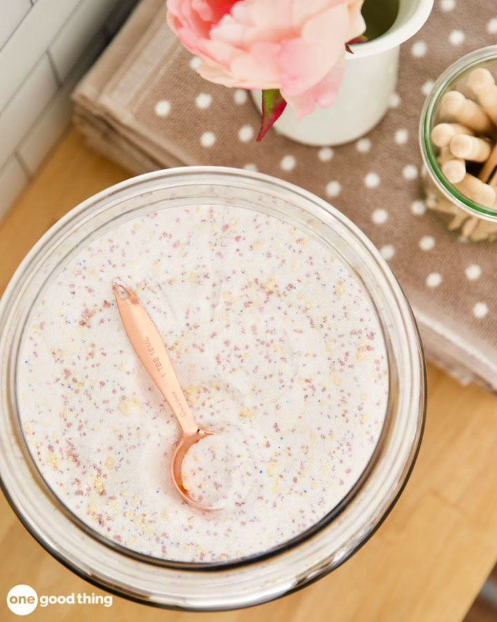 40 Homemade Laundry Detergent Recipes You Can DIY