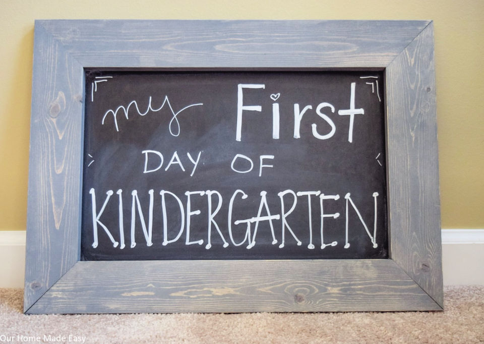 20 DIY Welcome Sign Ideas to Make Your Entrance Pop