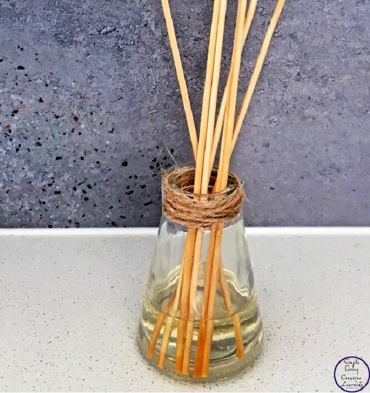 35 Homemade DIY Reed Diffuser Ideas - Suite 101