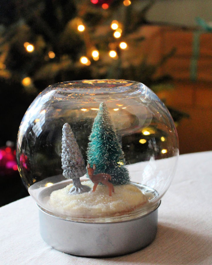 40 Homemade DIY Snow Globe Ideas To Make - Suite 101