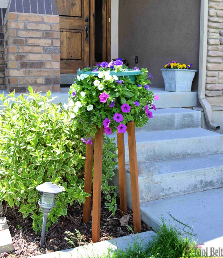 35 Easy DIY Plant Stand Ideas (Indoor and Outdoor)