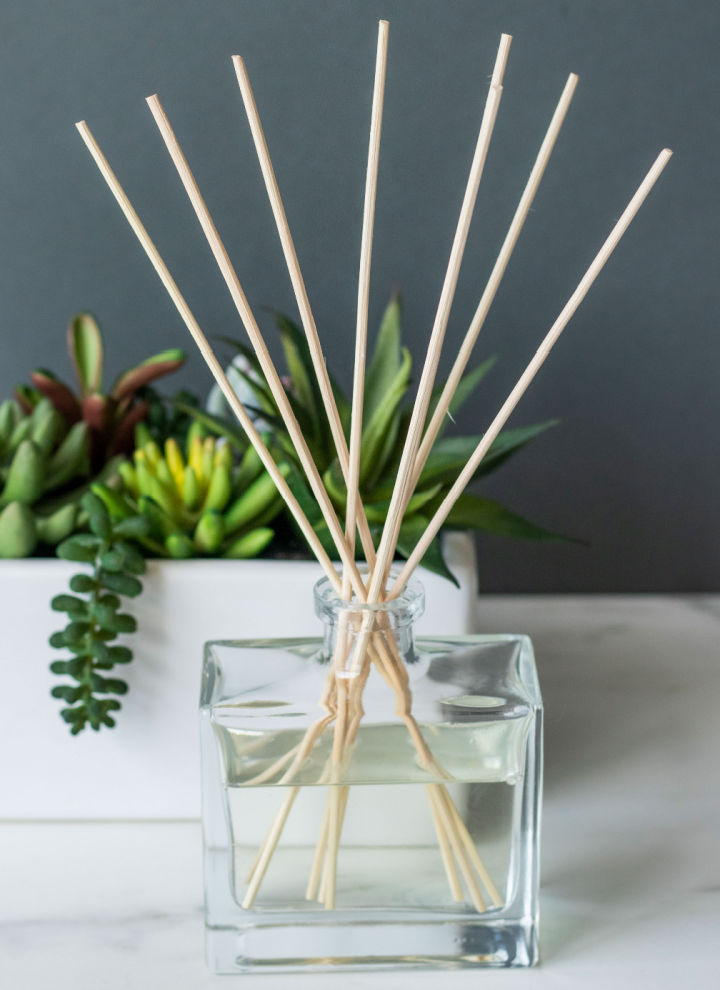 35 Homemade DIY Reed Diffuser Ideas - Suite 101