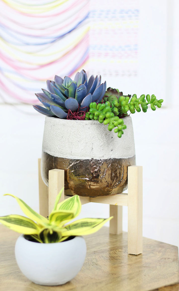 35 Easy DIY Plant Stand Ideas (Indoor and Outdoor)